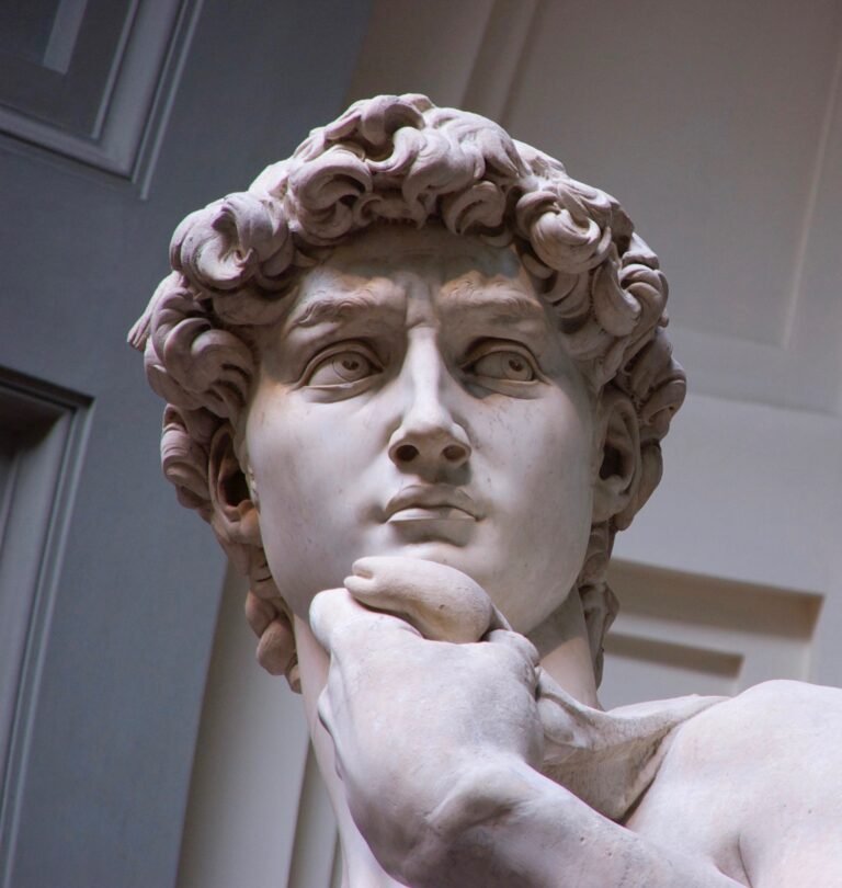 10 top famous sculptures of all time | Arts Fiesta